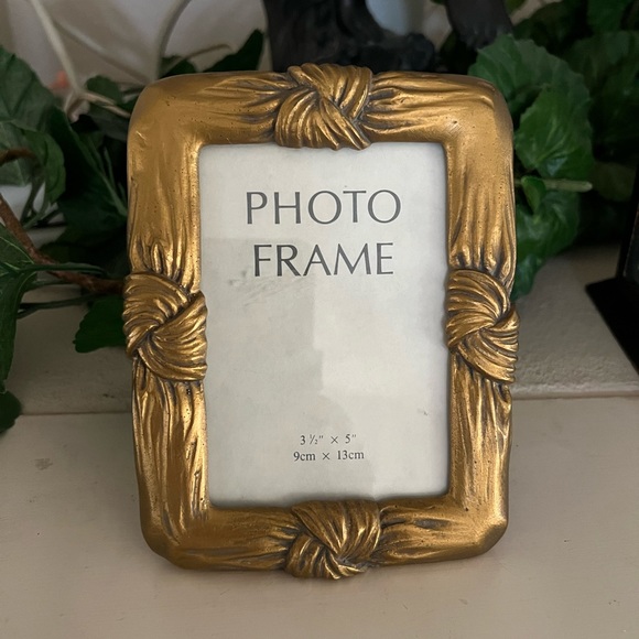 Accents | Small 5x7 Frame Antique Gold Color With Knotted Accents Photo ...